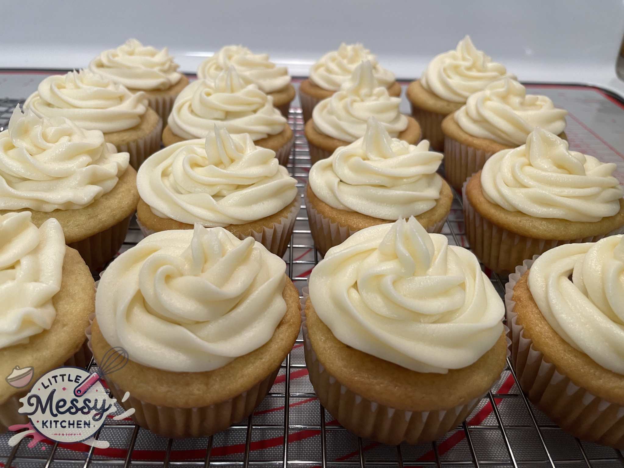 Strawberry-Filled Vanilla Cupcakes – Perfect for Any Occasion – LITTLE ...